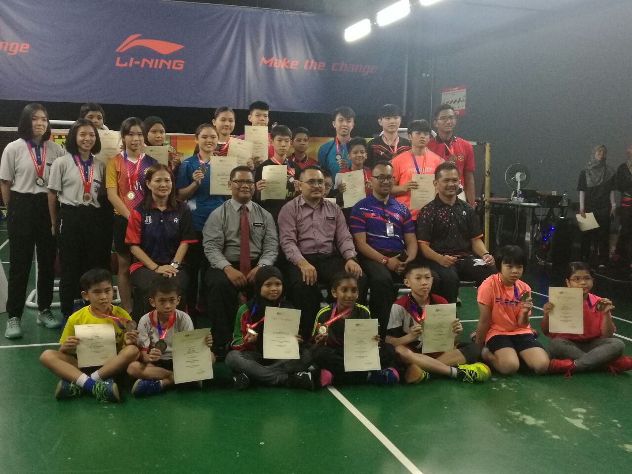 Kejohanan Badminton MSSD JB Daiman Sports Centre - SMK Taman Bukit ...