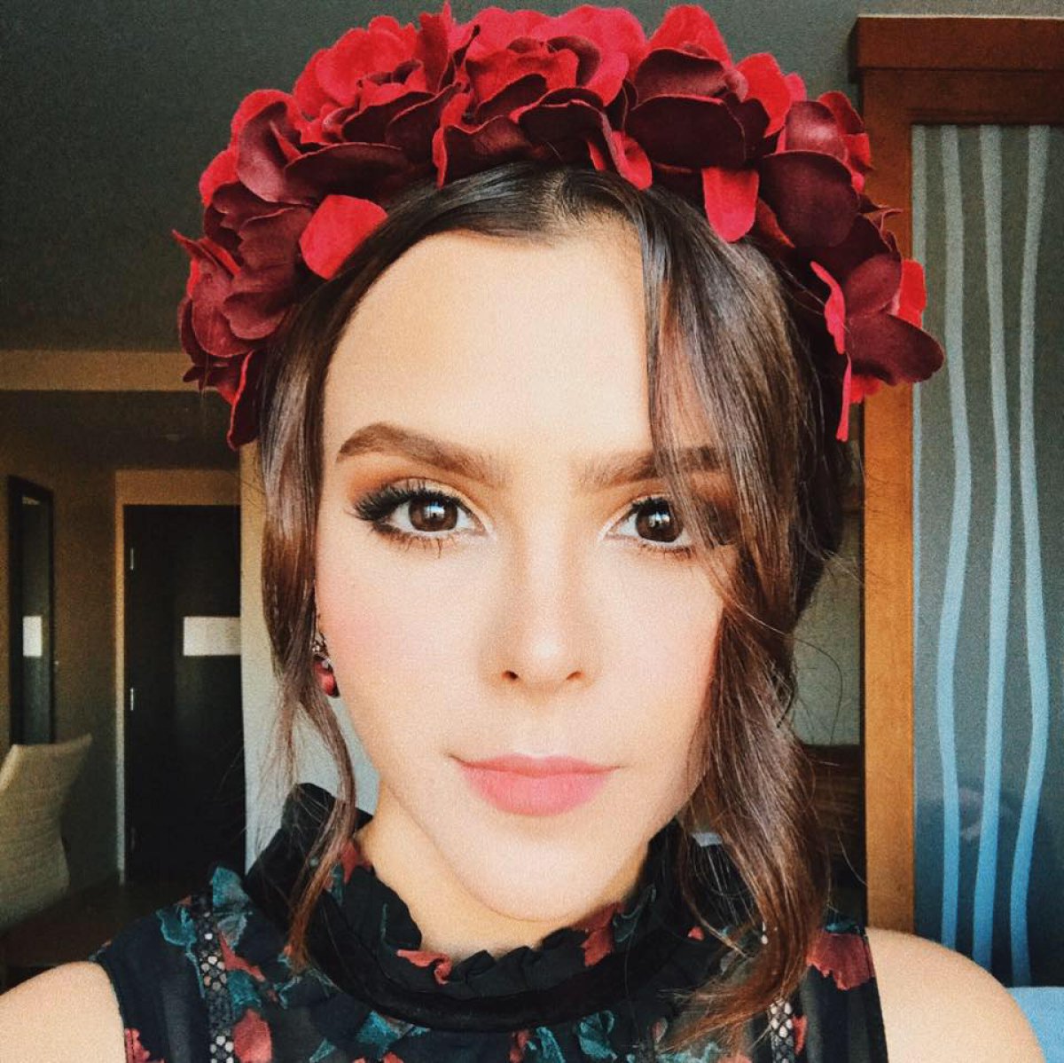 LOS MEJORES PEINADOS DE LA YOUTUBER : YUYA