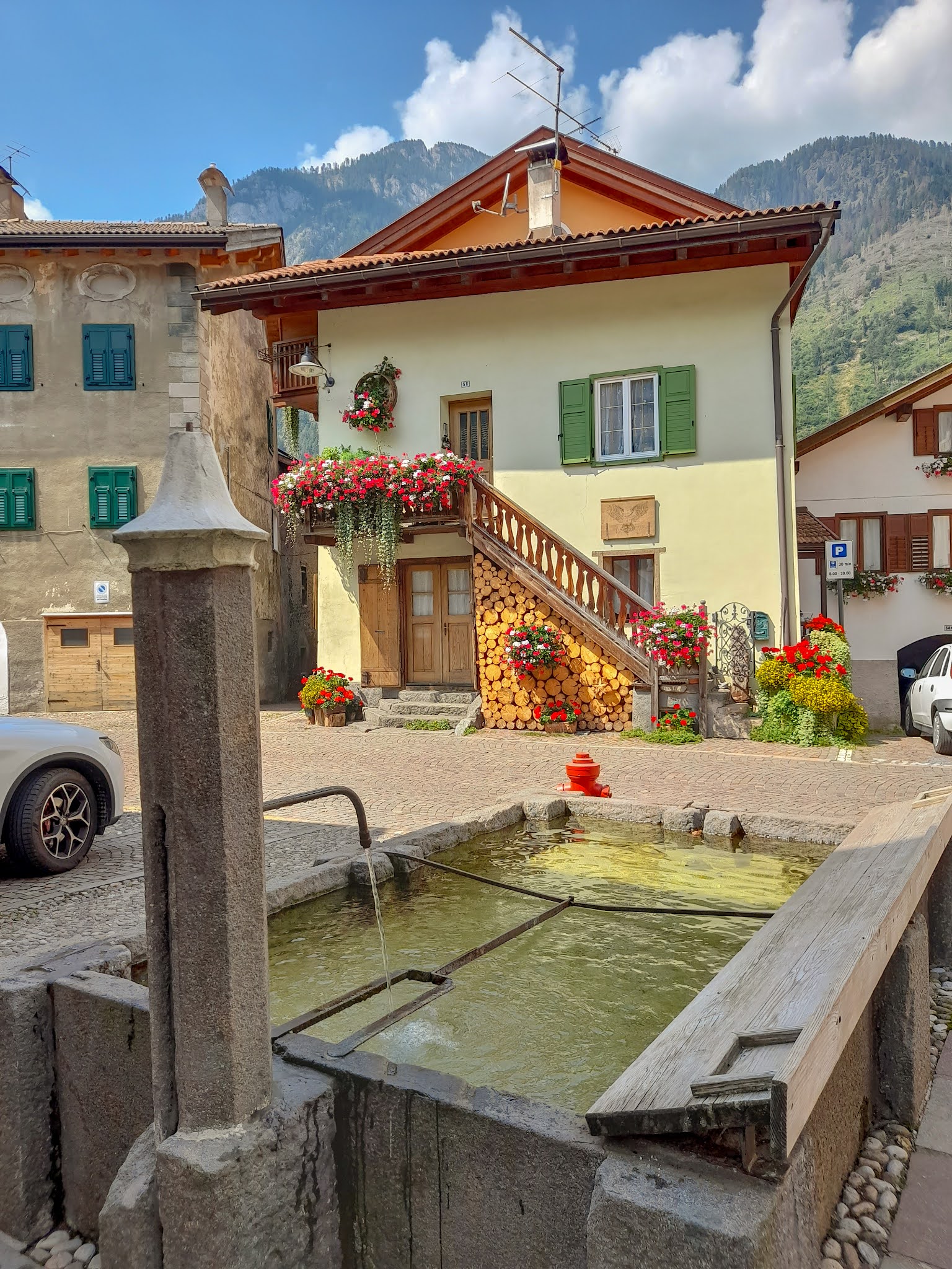 Un borgo in 5 foto: Predazzo (Trentino)
