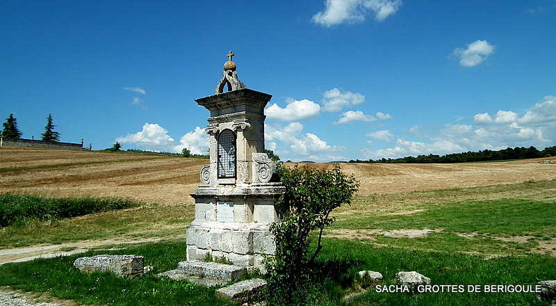 Un jour....Une photo !: Les grottes de Bérigoule " ou le massacre de ...
