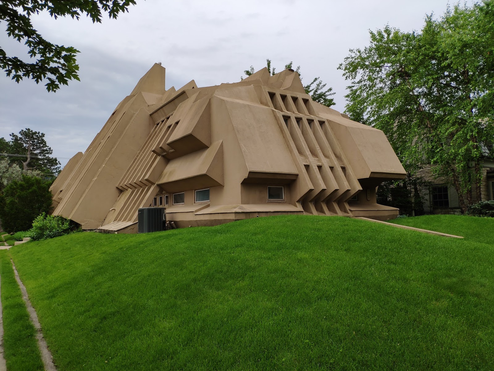 EntreVoir: Errol J. Kirsch: Kirsch Home