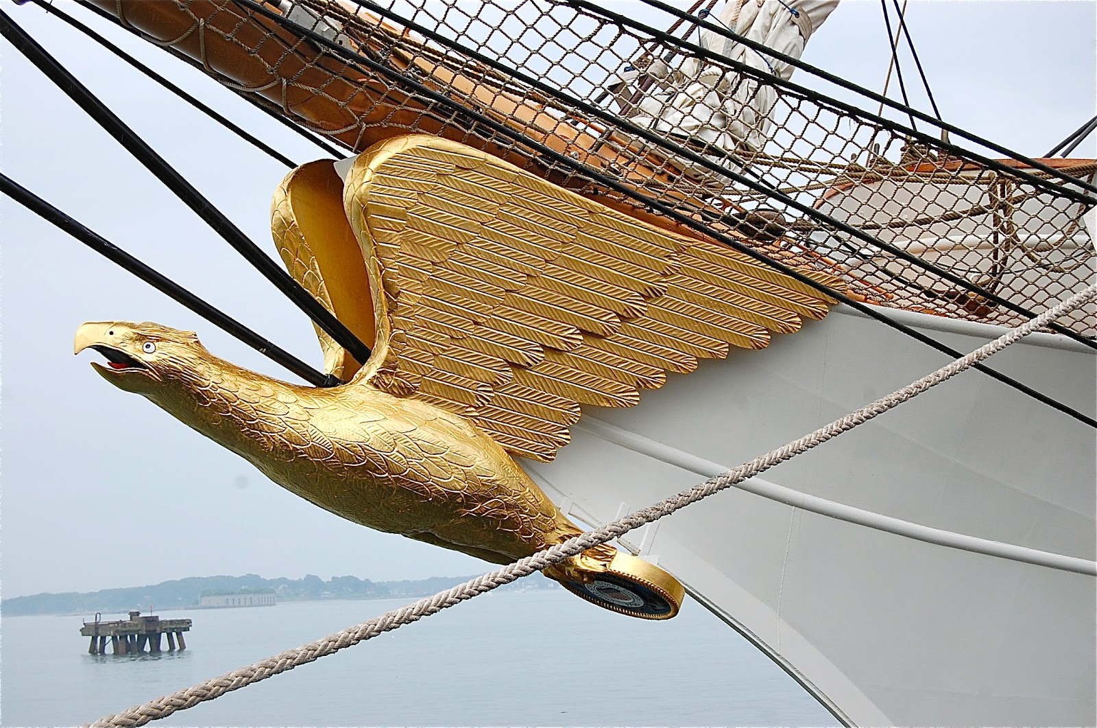 pORTcITYdAILYpHOTO: Figurehead