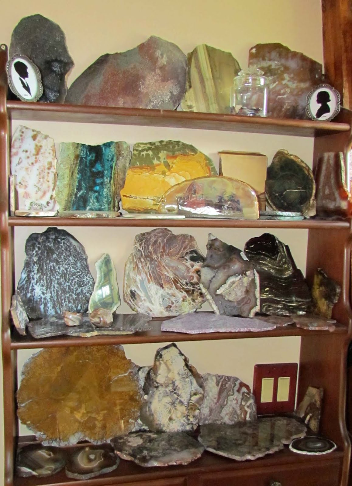 The Agatelady: Adventures and Events: Incredible Rock Collection
