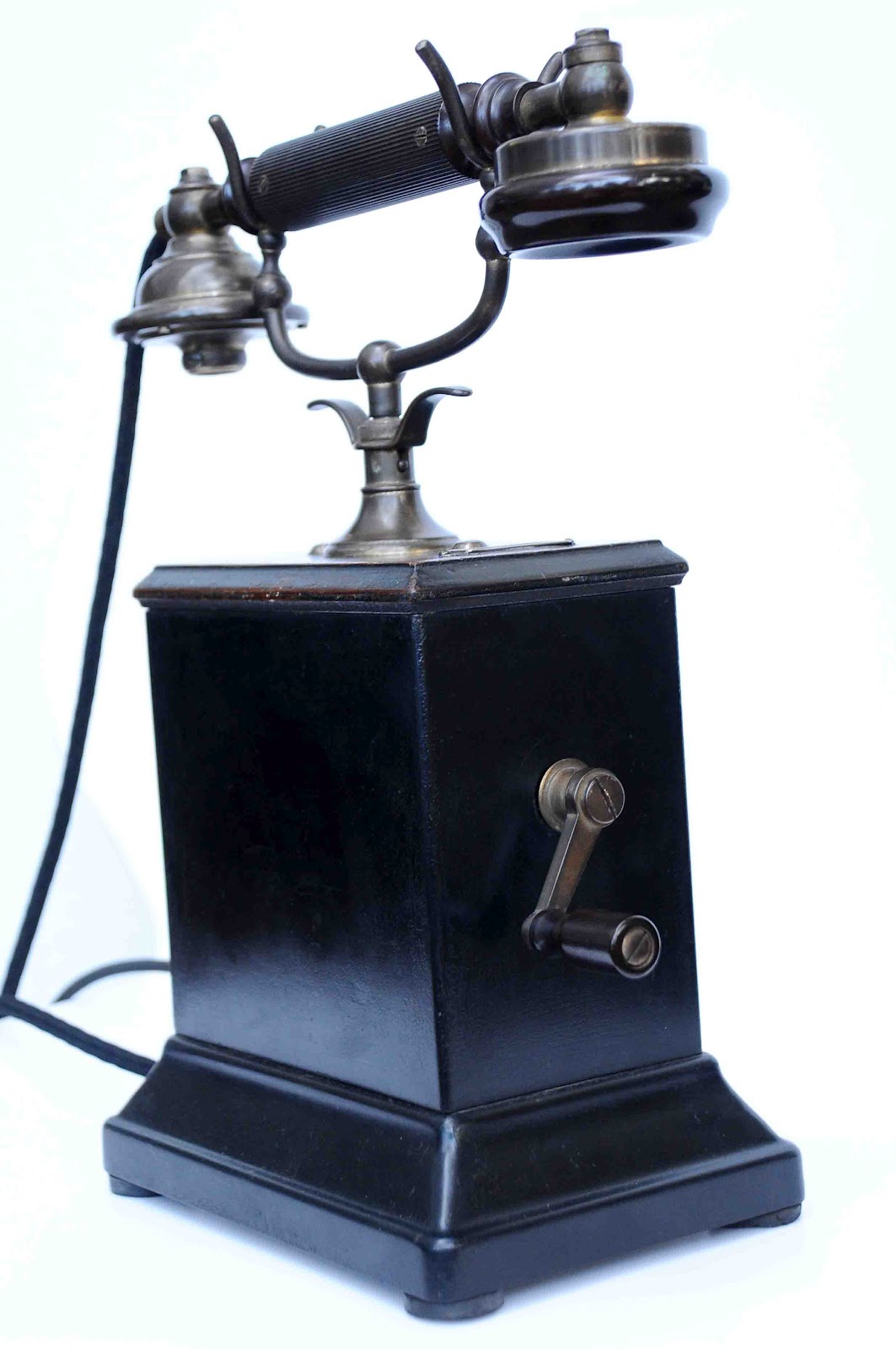 Old Vintage Gallery: Ericsson Magneto Telephone Circa 1910-1920