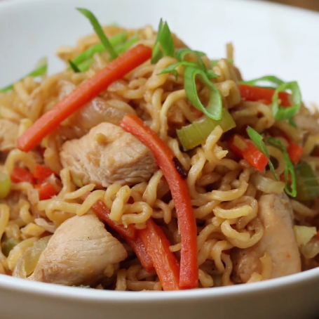 Libro de recetas para mi hijo: POLLO CHOW MEIN