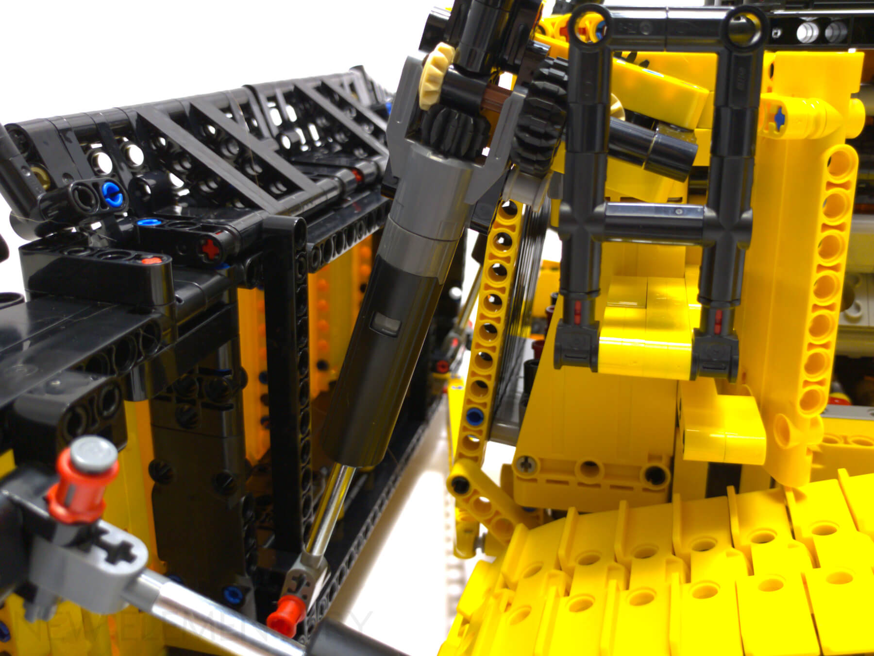 LEGO® Technic review: 42131 Cat D11T Bulldozer | New Elementary: LEGO ...