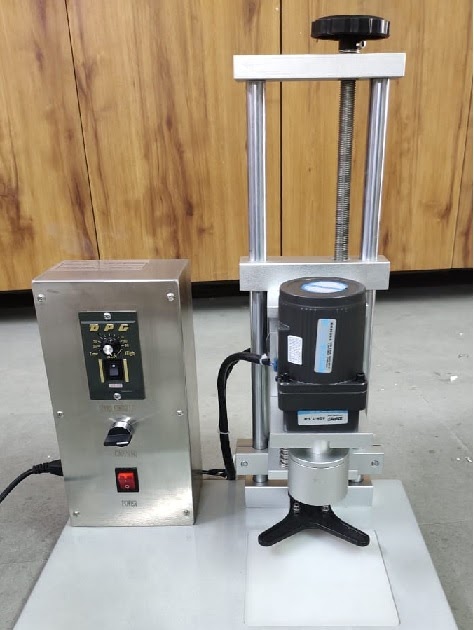FILLING CAPPING LABELING MACHINES: TABLE TOP SEMI AUTO ELECTRIC SCREW ...