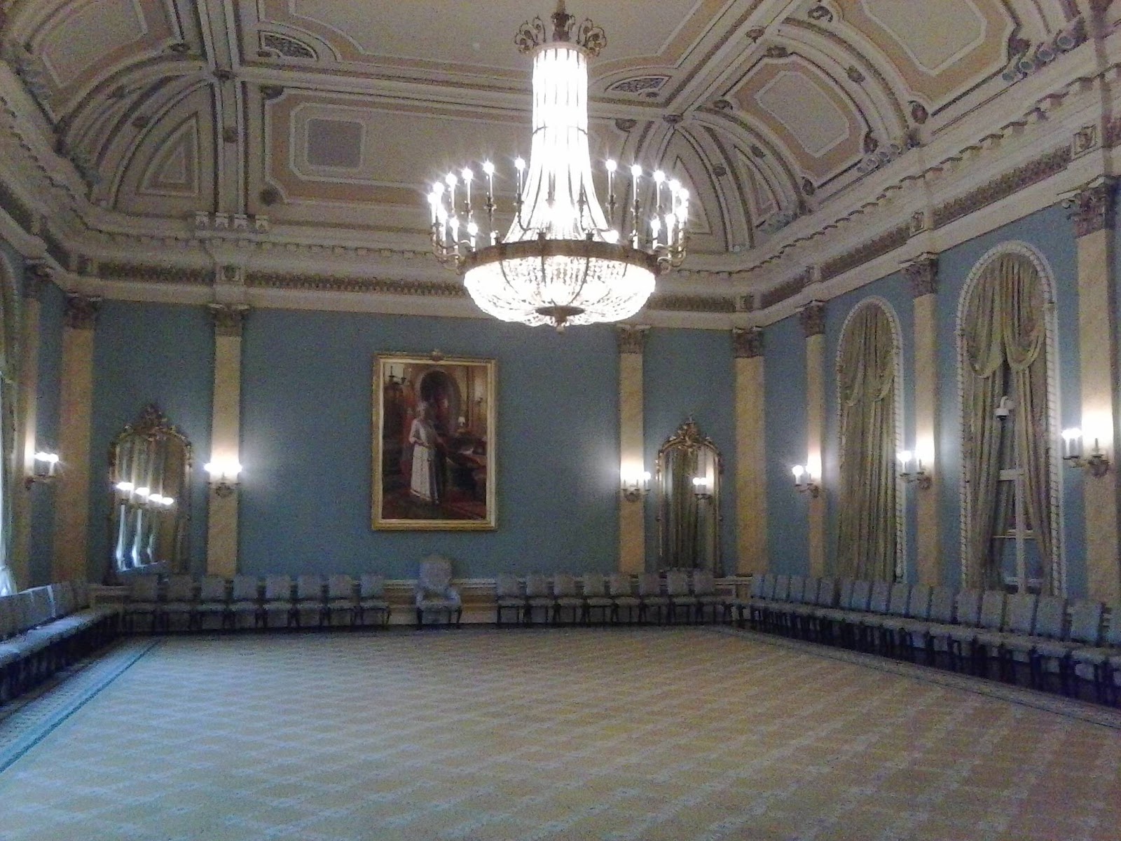 Ottawa Daily Photo: Rideau Hall And Its Autumn Colours