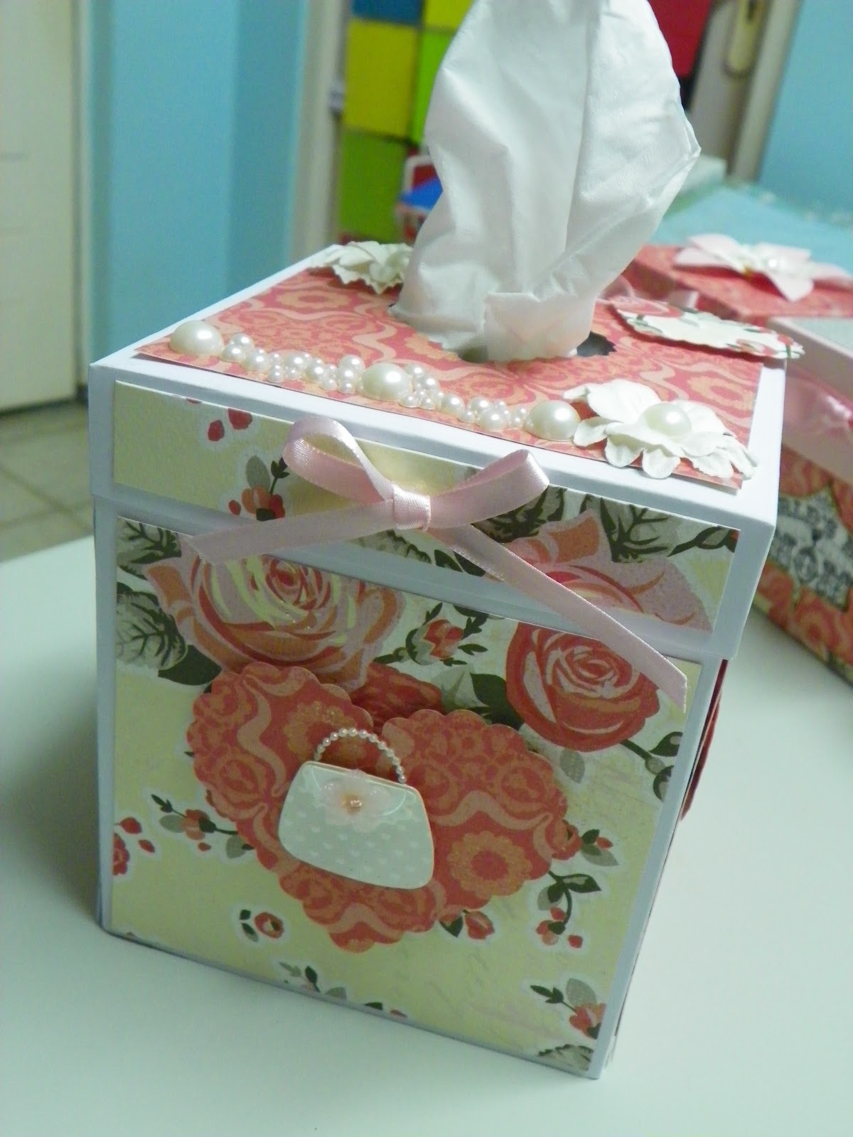 Alice Paper Crafts: Tissue Box Cover