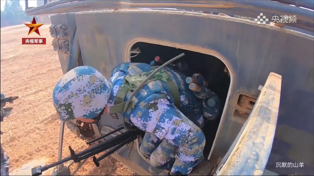 China Defense Blog: Meet China's new 12.7mm Heavy Machine Gun (HMG) in ...