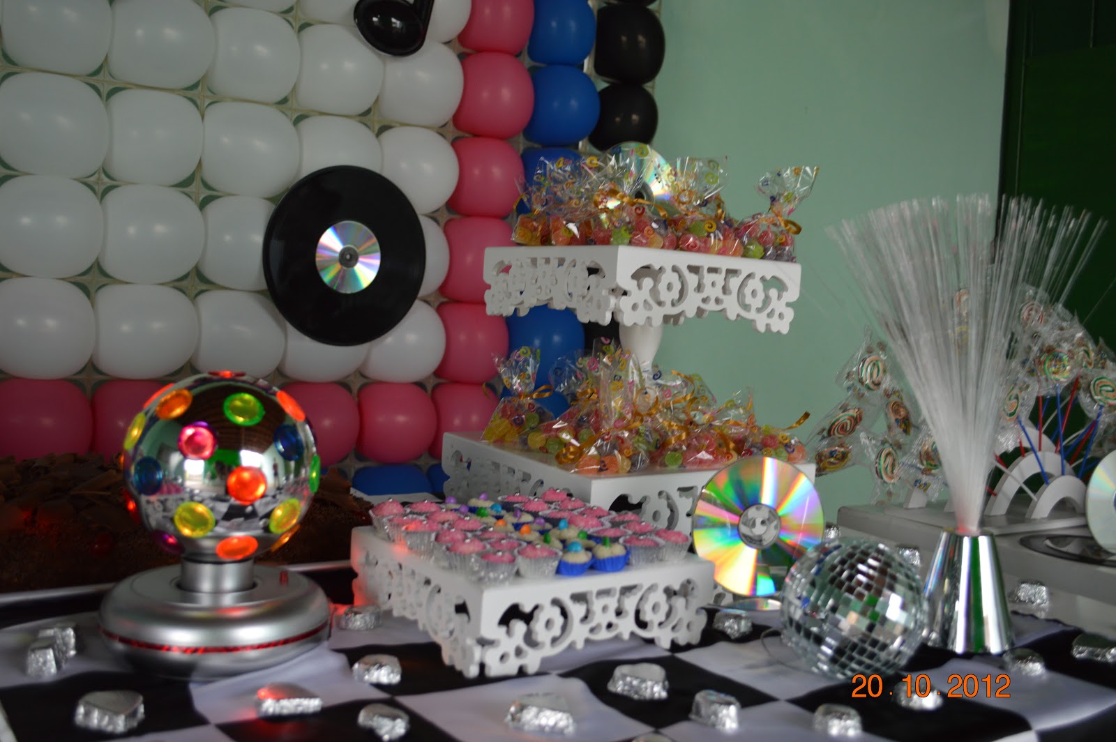 KIKA BACANA DECORA: Balada Teen
