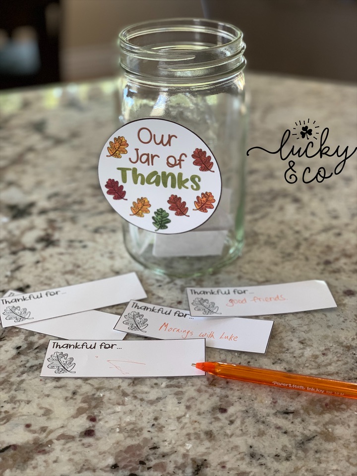 Family Gratitude Jar {FREEBIE} | Lucky & Co