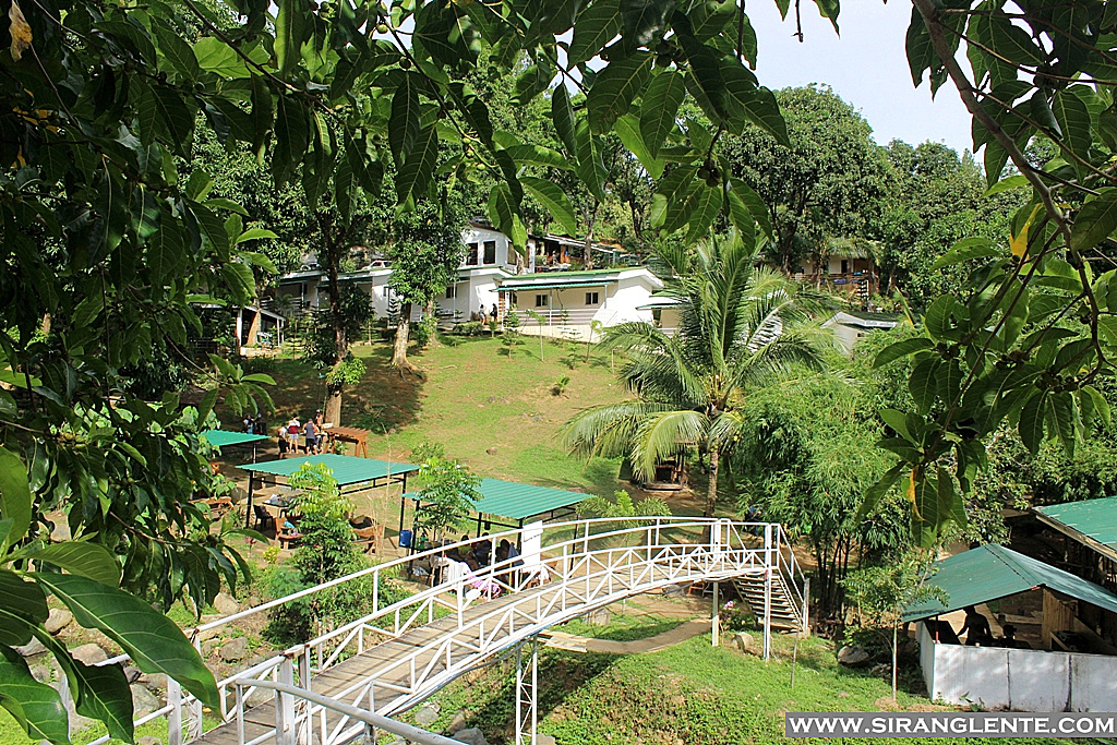 SIRANG LENTE | TRAVEL & HIKE: The Secluded Erin's Place Resort, Baras ...