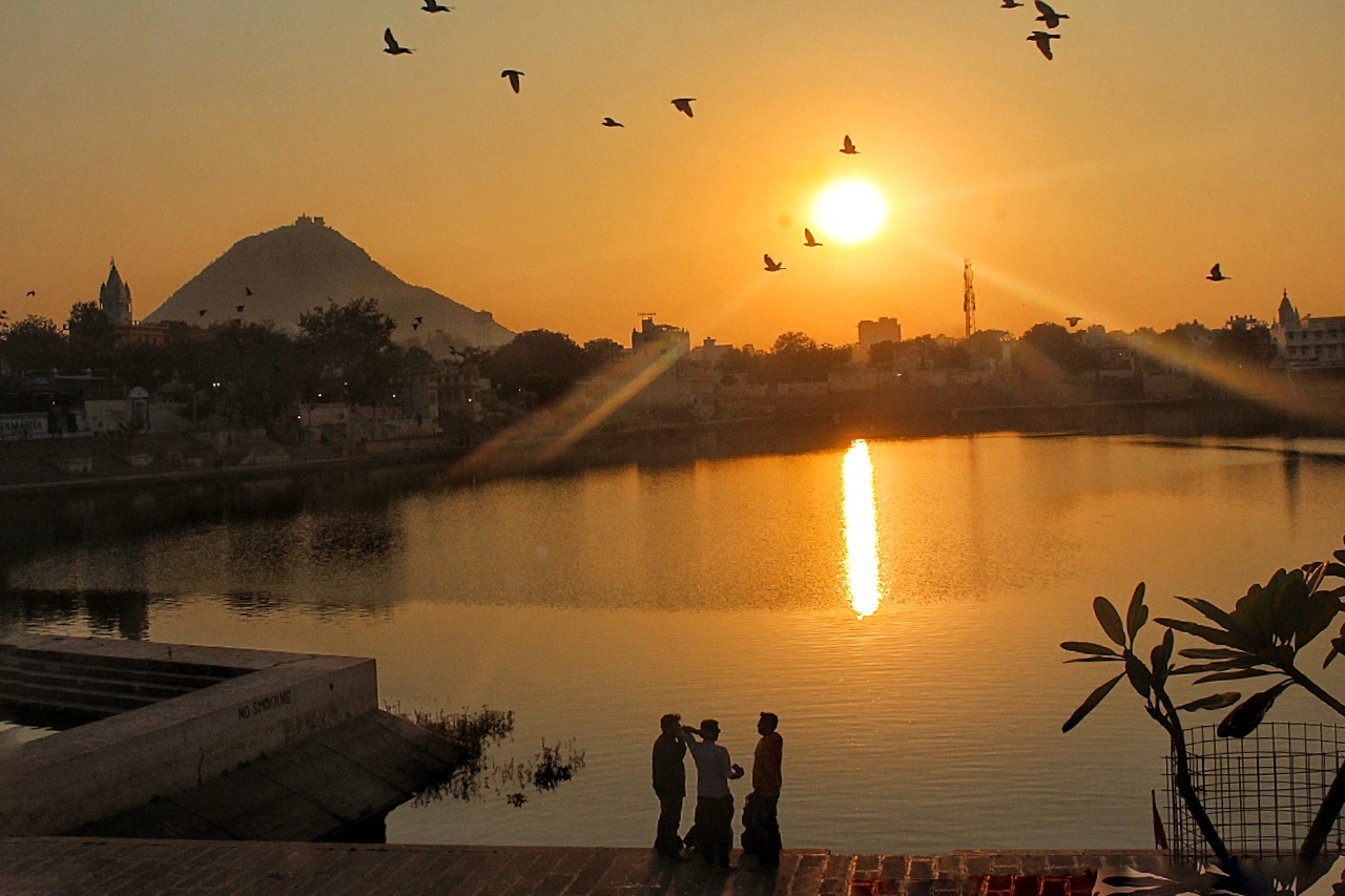 Things to do in the Sacred Town of Pushkar | India - Nomadic Experiences
