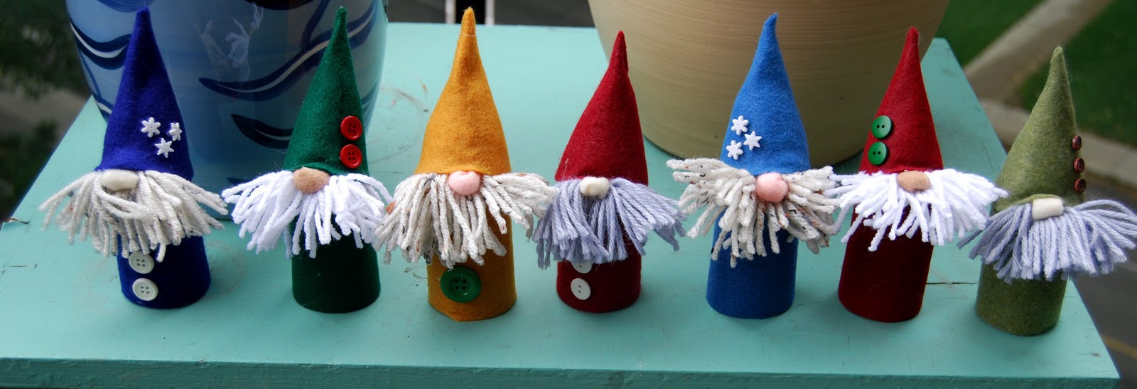 Adventures of a Nervous Knitter: Photo Tutorial: Felt Gnomes