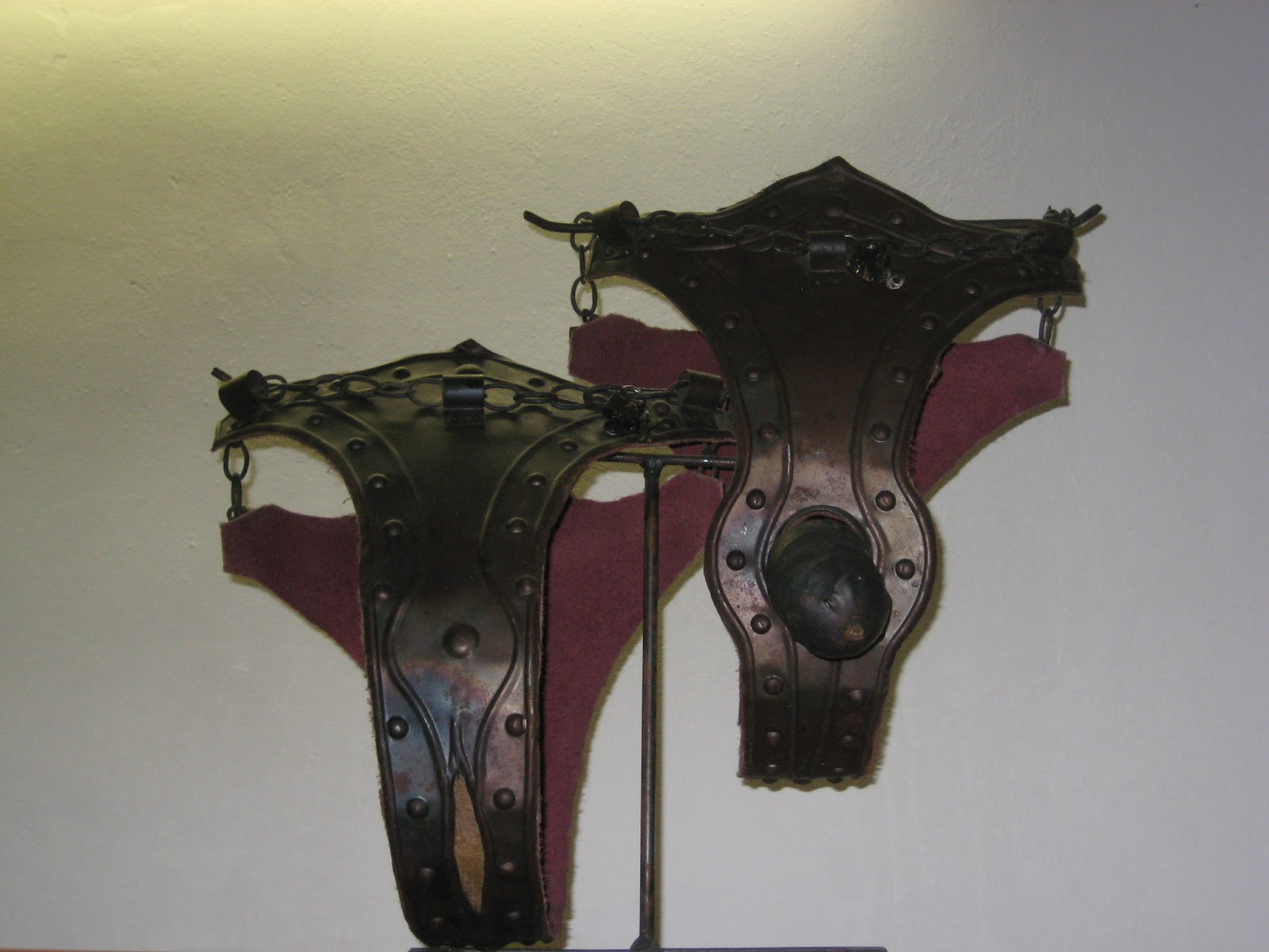 ¿Existieron los cinturones de castidad medievales? - Resolviendo la ...