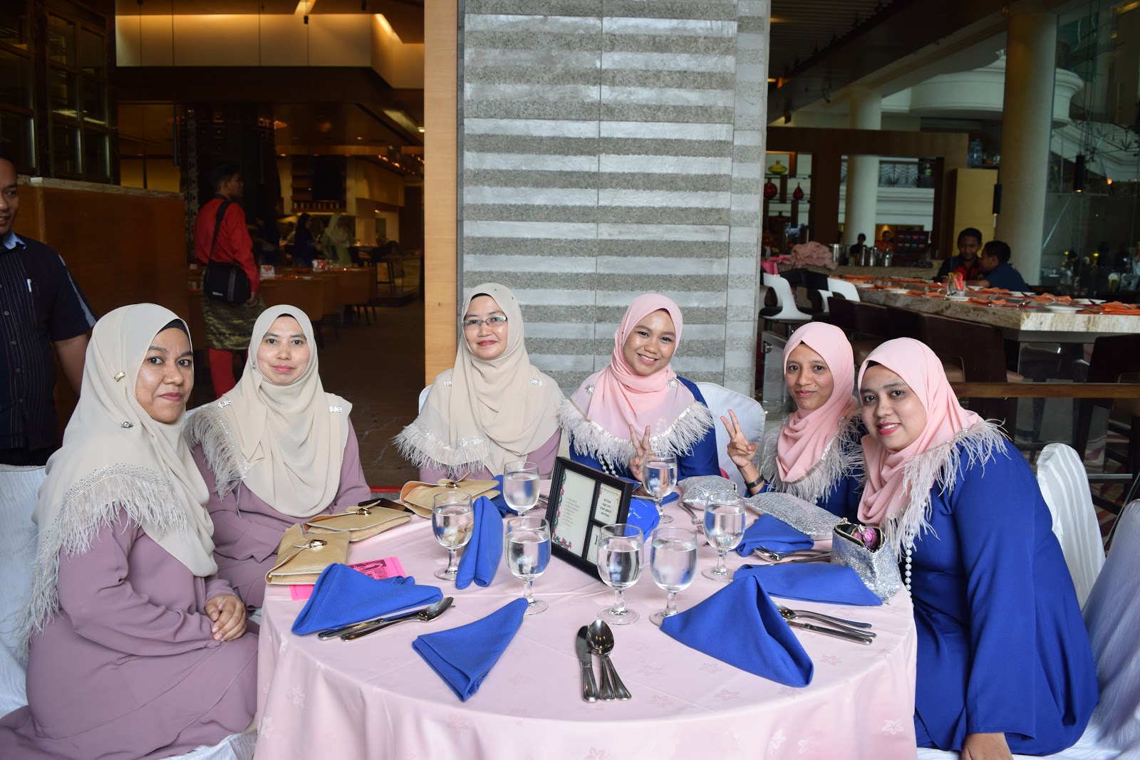 SMK BUKIT SENTOSA: Majlis Hi-Tea SMKBS