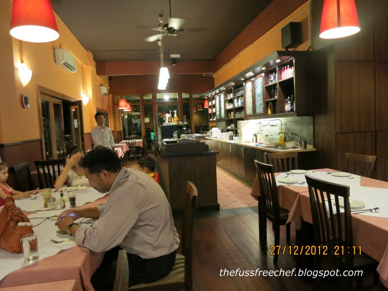 the FUSS FREE chef: Food Review: Gino's Recipes, Ara Damansara