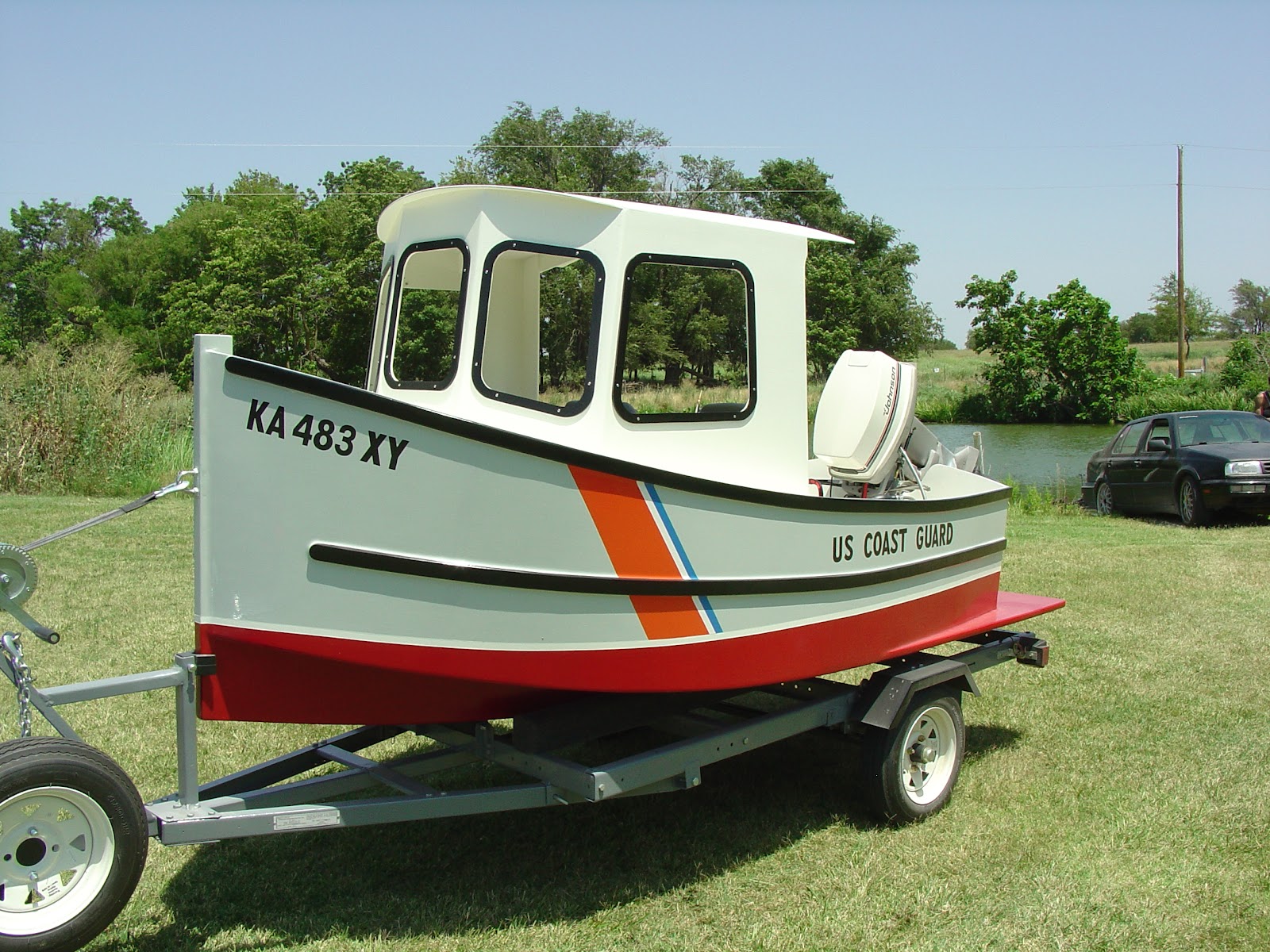 Todd's Mini-Tug Boat Building Journal: FIRST LAUNCH AND MAIDEN VOYAGE!!