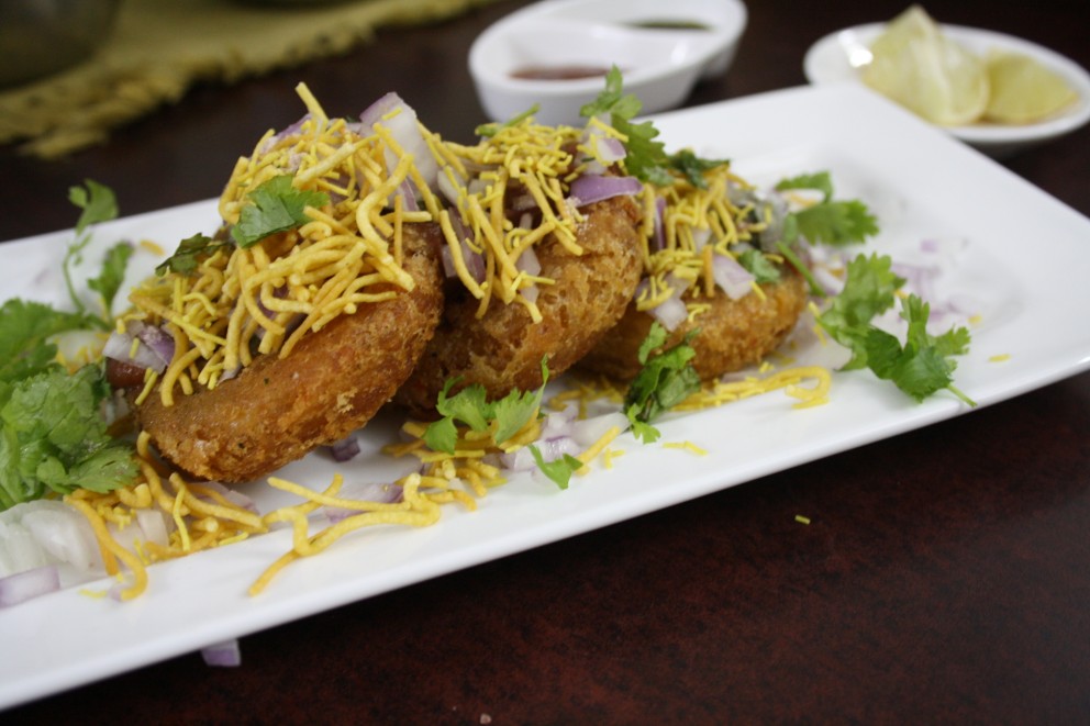 Aloo Tikki Chat | Aloo Tikki Chaat Recipe