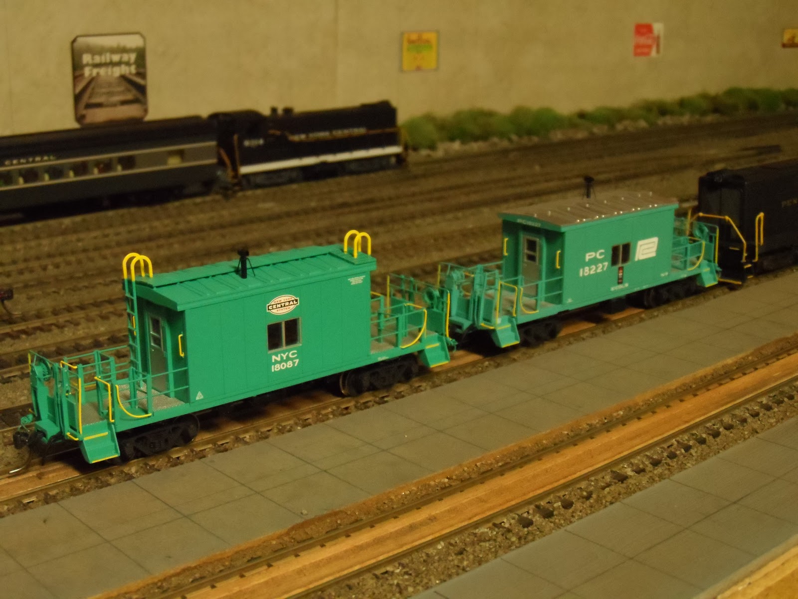 New York Central Train Layout: Two New Cabooses Join the Fleet