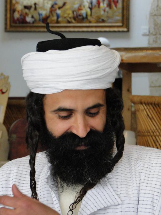 Maqôr Hayim: Le turban dans la tradition juive