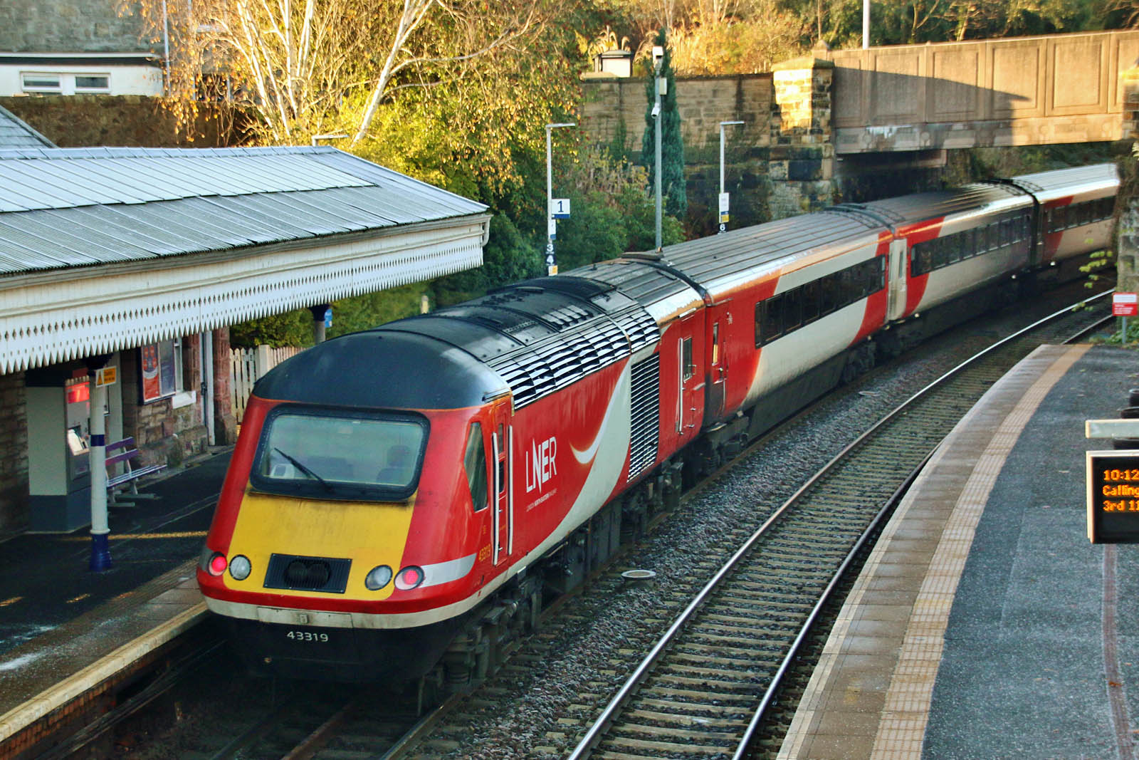 47s and other Classic Power at Southampton: LNER HST rundown: 1E11 07:52 Aberdeen - Kings Cross