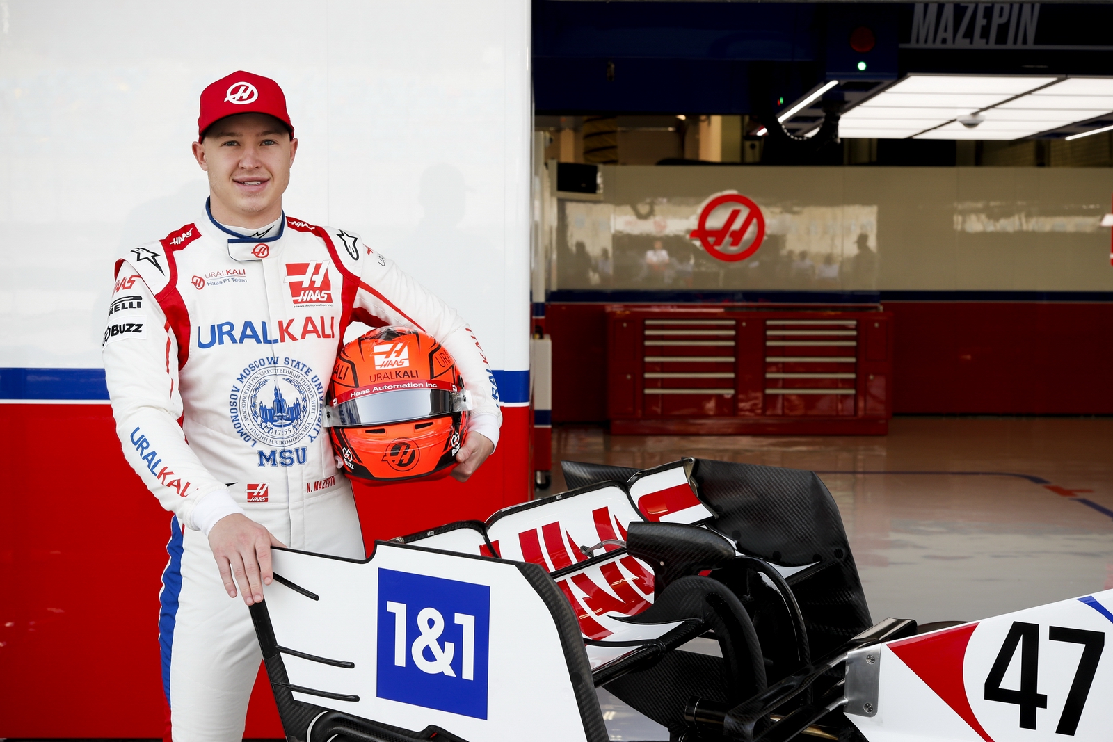 HAAS F1 LIVERY REVEAL - AMERICAN TEAM WITH RUSSIAN FLAVOR - FORMULA 1