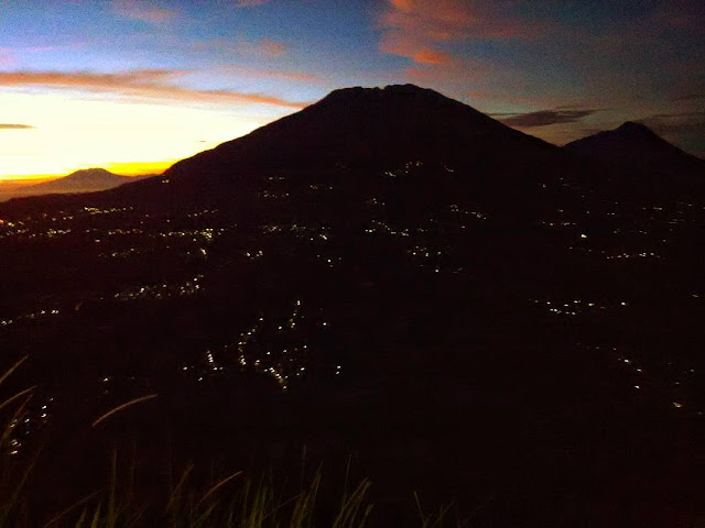 67+ Gambar Pemandangan Gunung Malam Hari