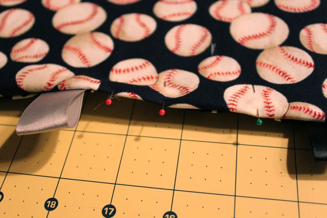 everywhere orange: Crinkle Taggie Toy Tutorial