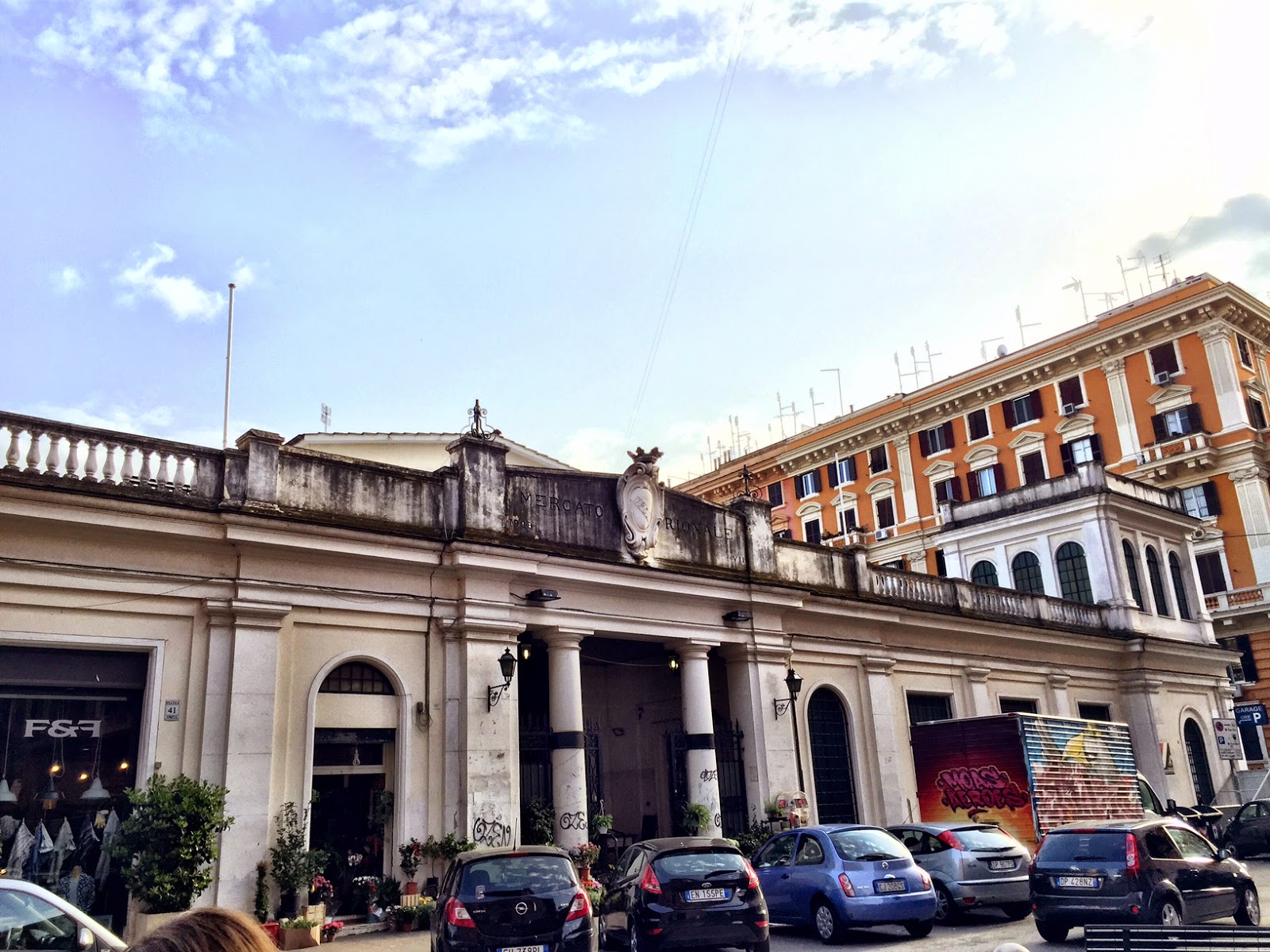ROMA FA SCHIFO: Mercato di Piazza dell'Unità a Via Cola di Rienzo. Roba ...