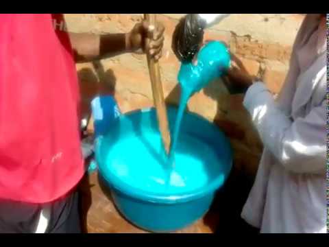 DILI : JIFUNZE KUTENGENEZA SABUNI YA MAJI KWA MIFANO - onebiselu media