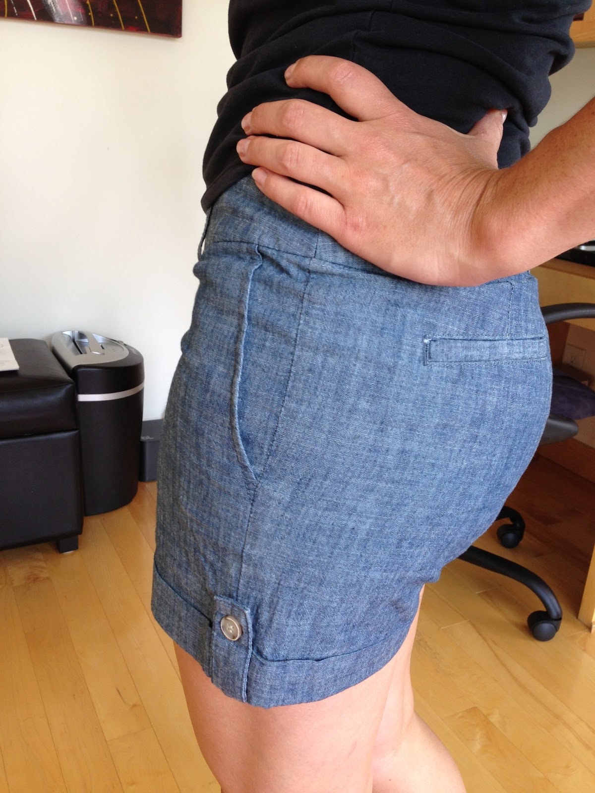Food. Fashion. Home.: Quick fix for Pants Pocket Buldge