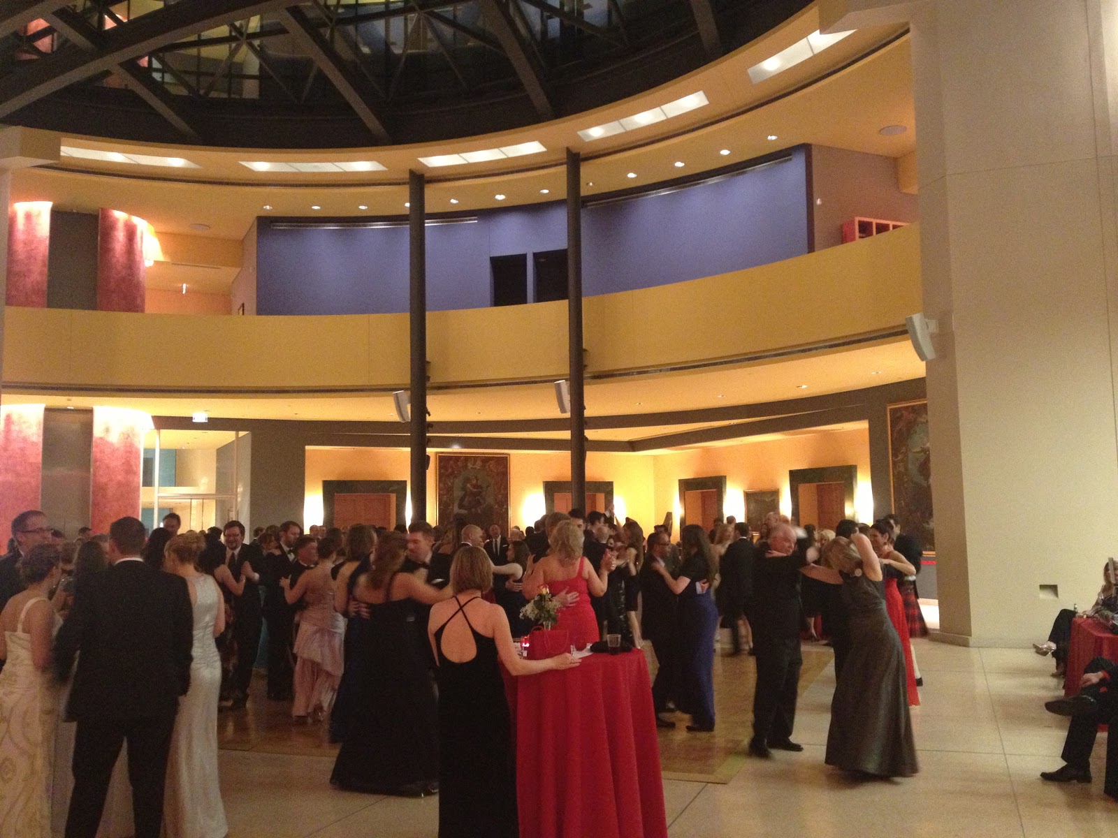 Fare La Scarpetta: Venetian Ball at the Italian Embassy