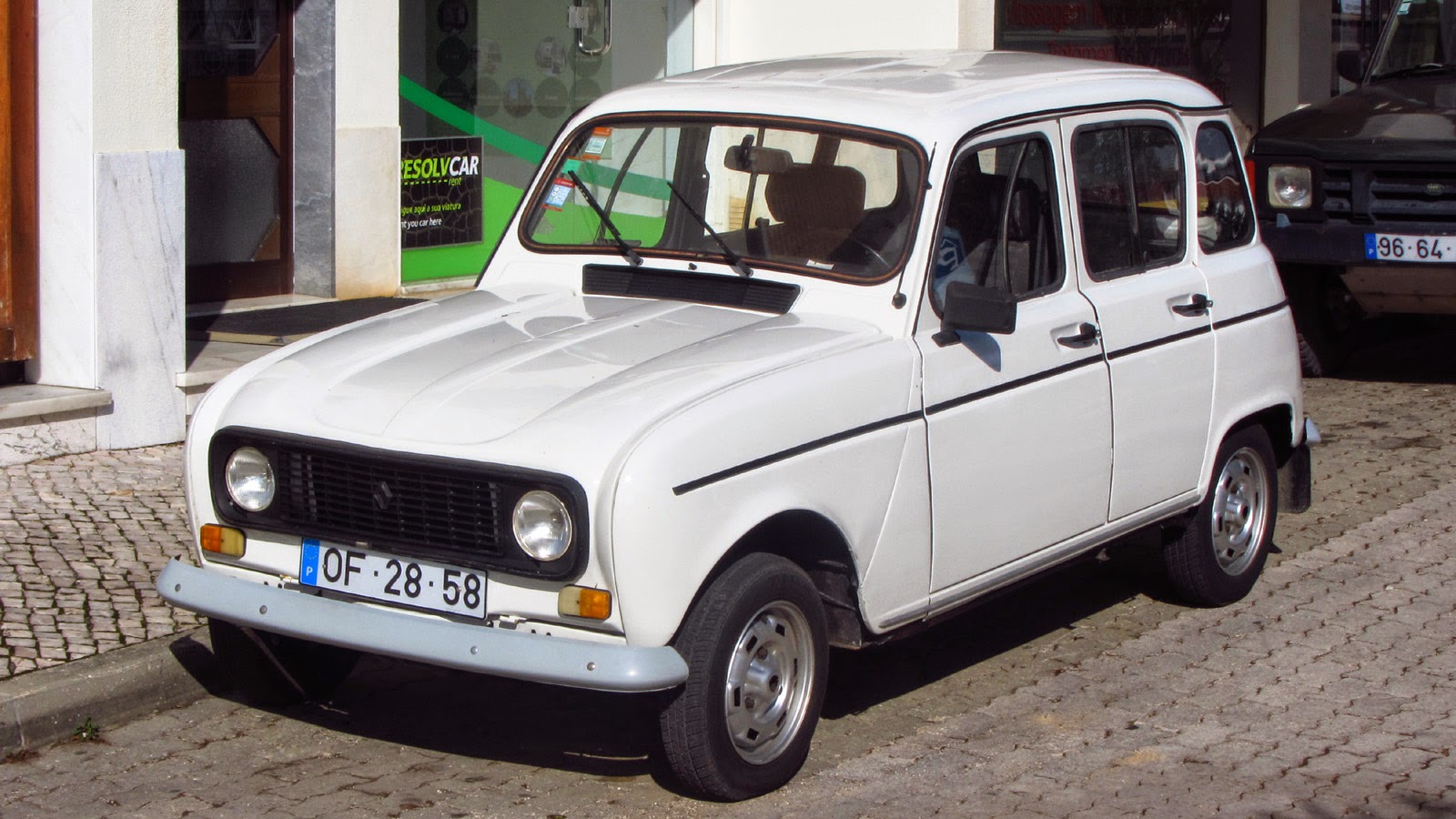 Tales from the Road: Featured Car - Renault 4