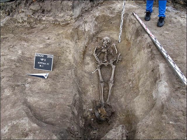 Siberian giant ‘Great Warrior’ unearthed by archeologists near Omsk in ...