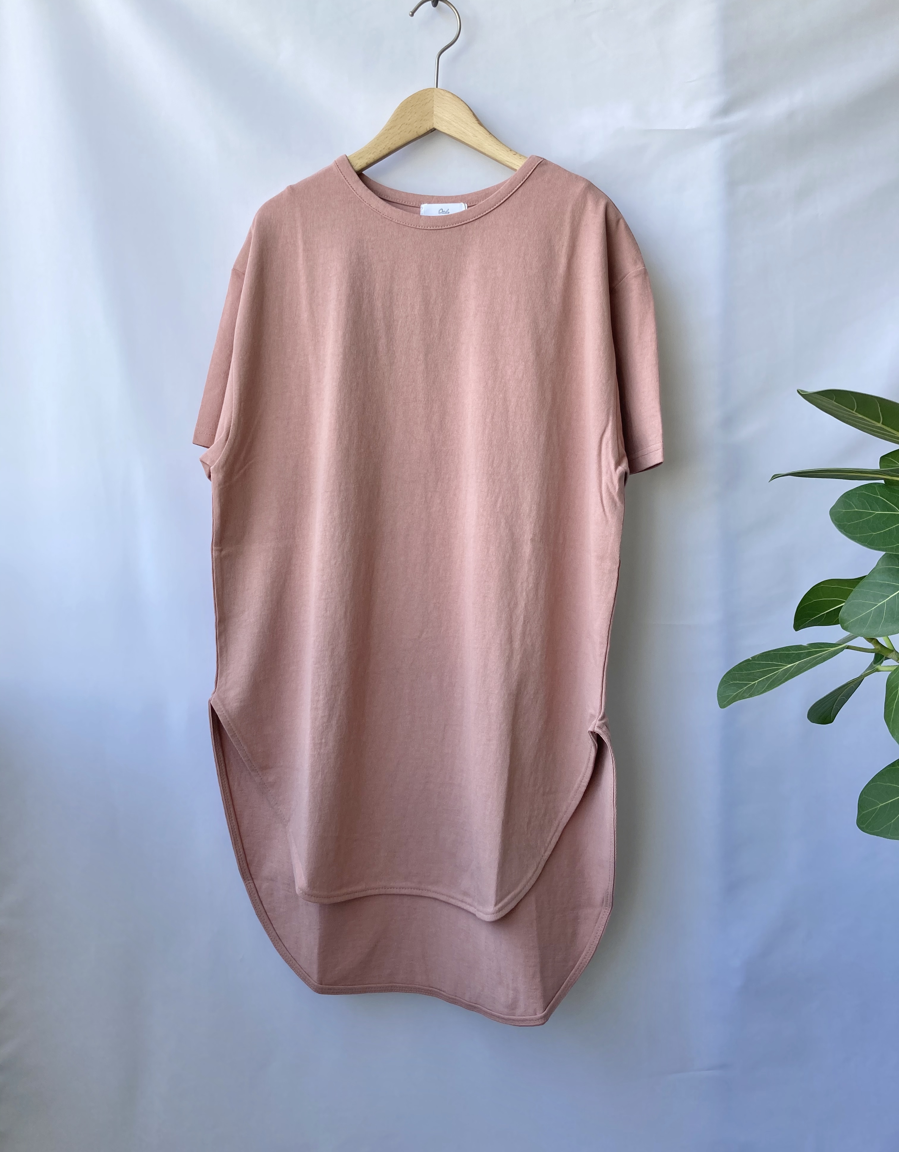 round hem tee shirt