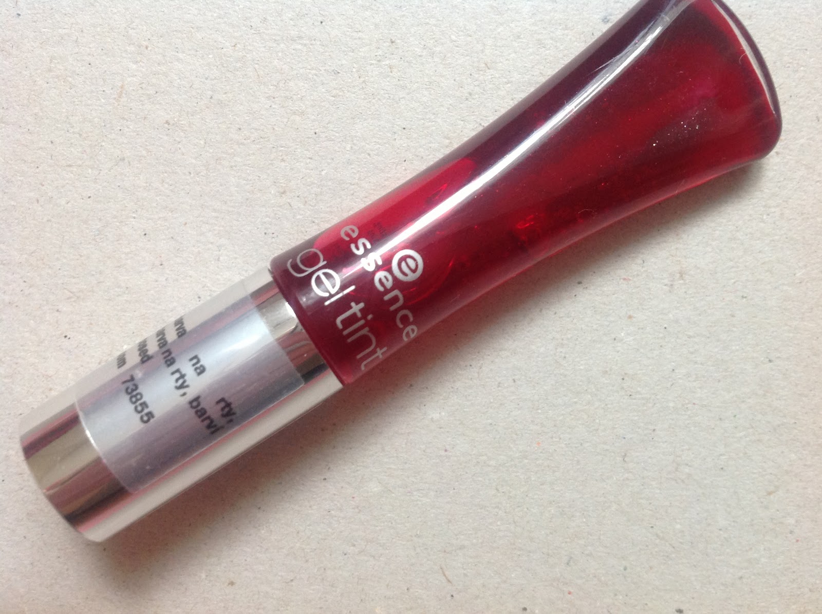 All about cosmetics and fashion: Barvy na rty - lip tint, gel tint essence