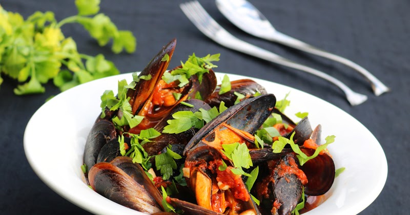 Pansy 's recipes - Retetele Panselutei: Midii cu sos de rosii ( a la ...