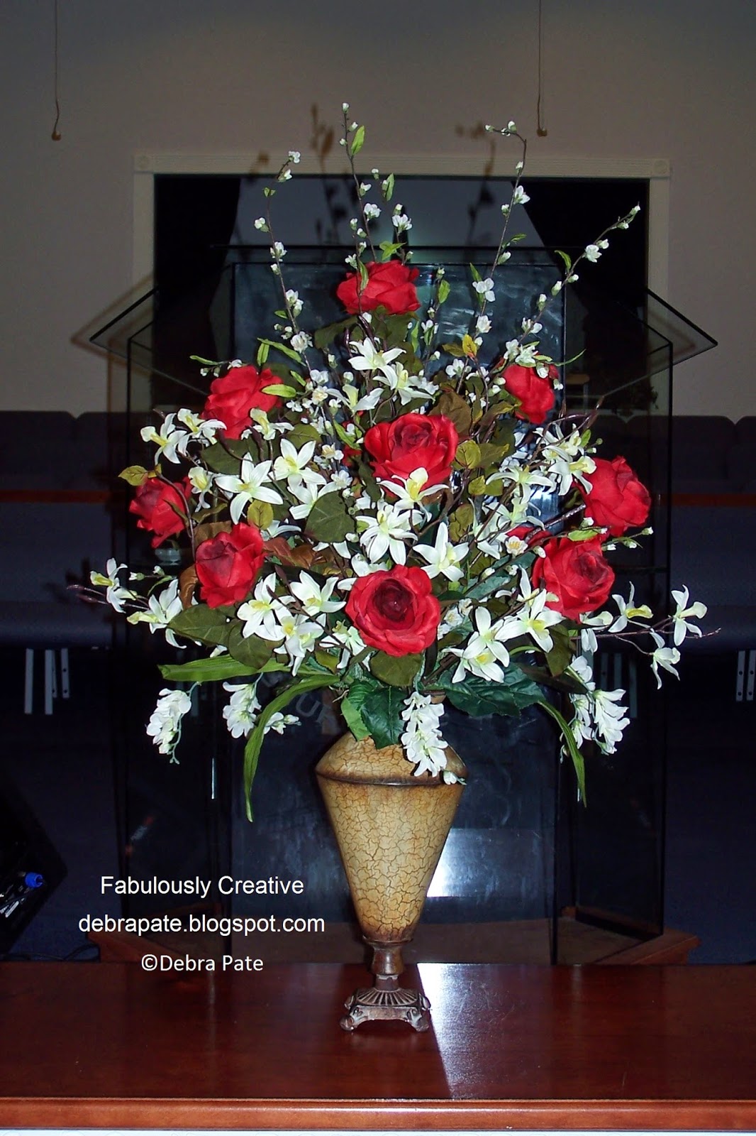 Fabulously Creative: ROSE FLOWER ARRANGEMENT