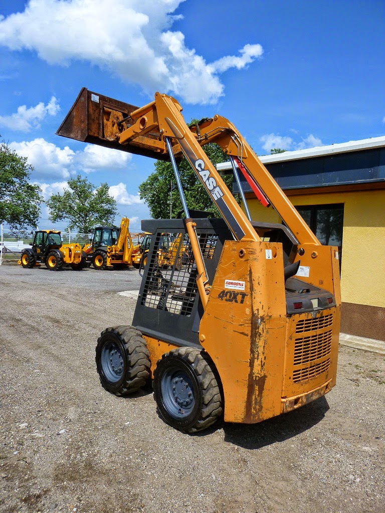 Miniincarcator Case 40XT Second-Hand 14000 Euro