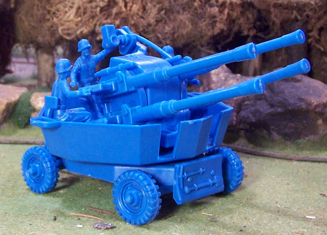 WWII Plastic Toy Soldiers: German Mobile Anti-Aircraft Guns