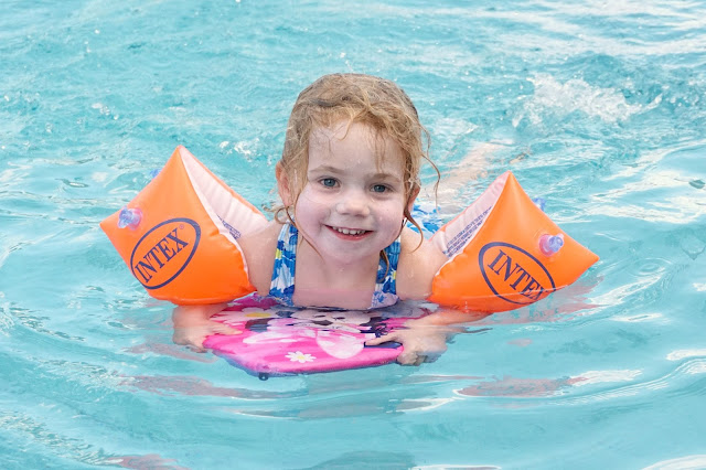 * Little House in the Country: Byyeeeee Summerrrrrrr!