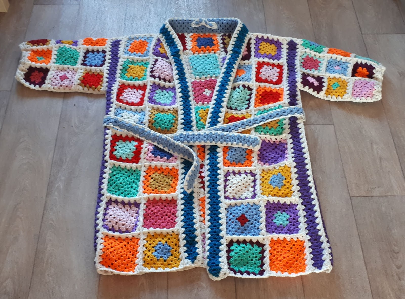 Avalon`s Creablog: Mijn granny ochtendjas -- Het patroon