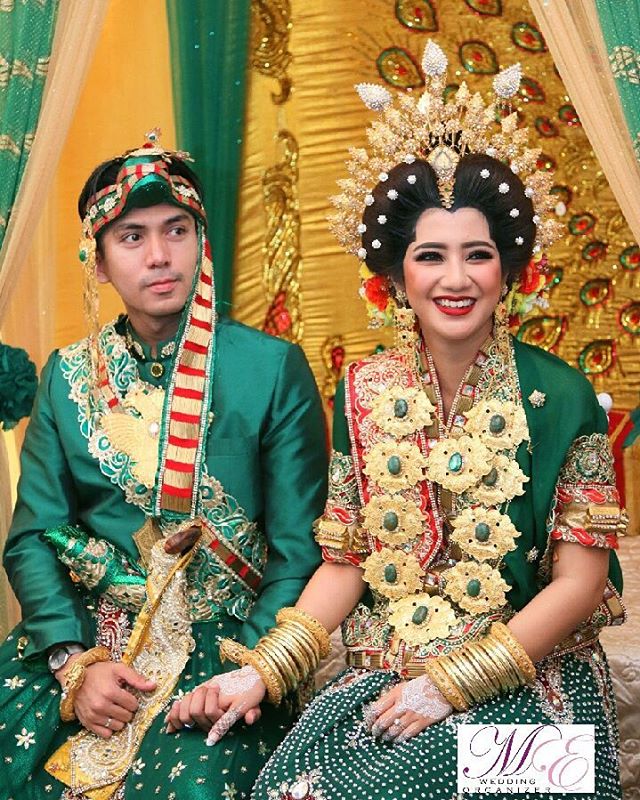 " SANGGAR NUSANTARA DOT COM " | Jakarta: Sewa baju pengantin BUGIS ...