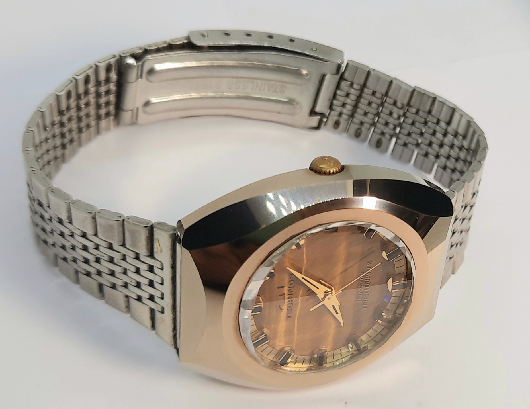 Đồng hồ technos borazon tiger quartz