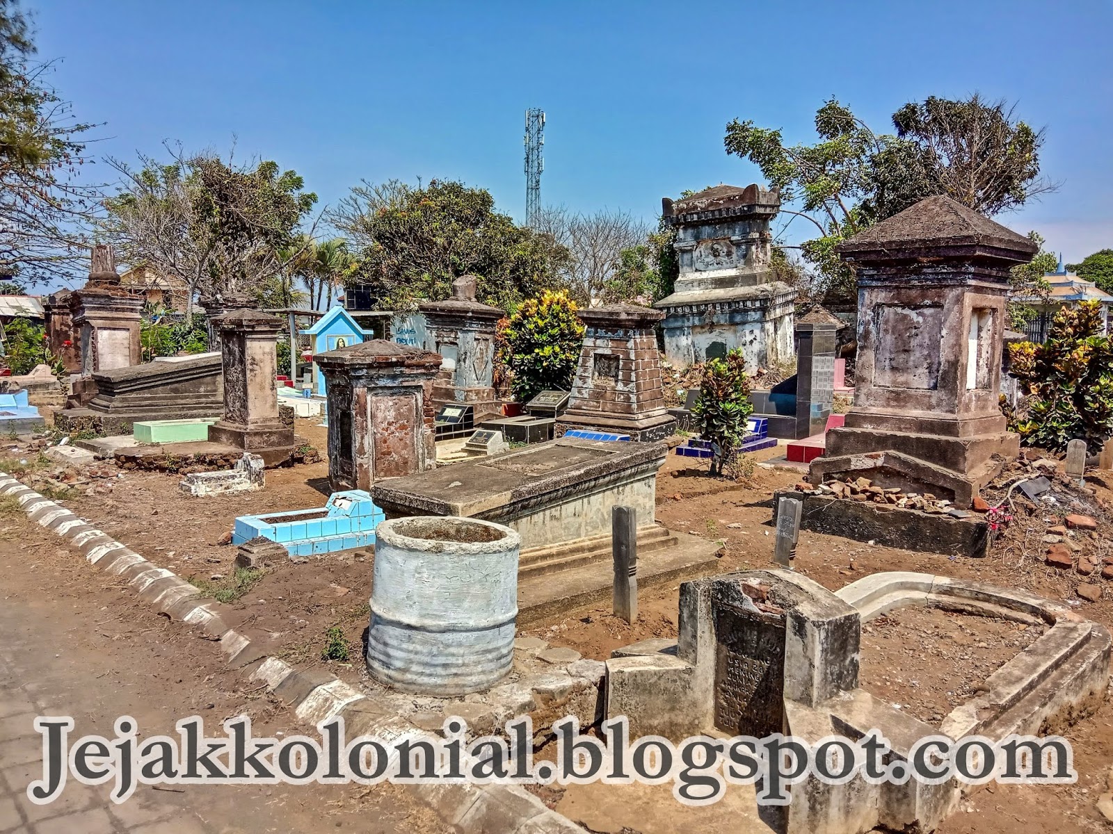 Jejak Kolonial: Kerkhof Cilacap ; Monumen Kematian di Tepi Pantai