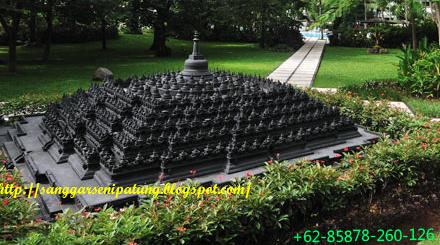 Sanggar Seni Patung: Miniatur Candi Borobudur
