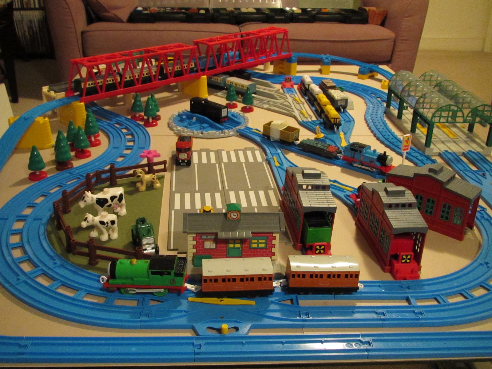 PLARAIL UK Central: Table Top PLARAIL Layout 2