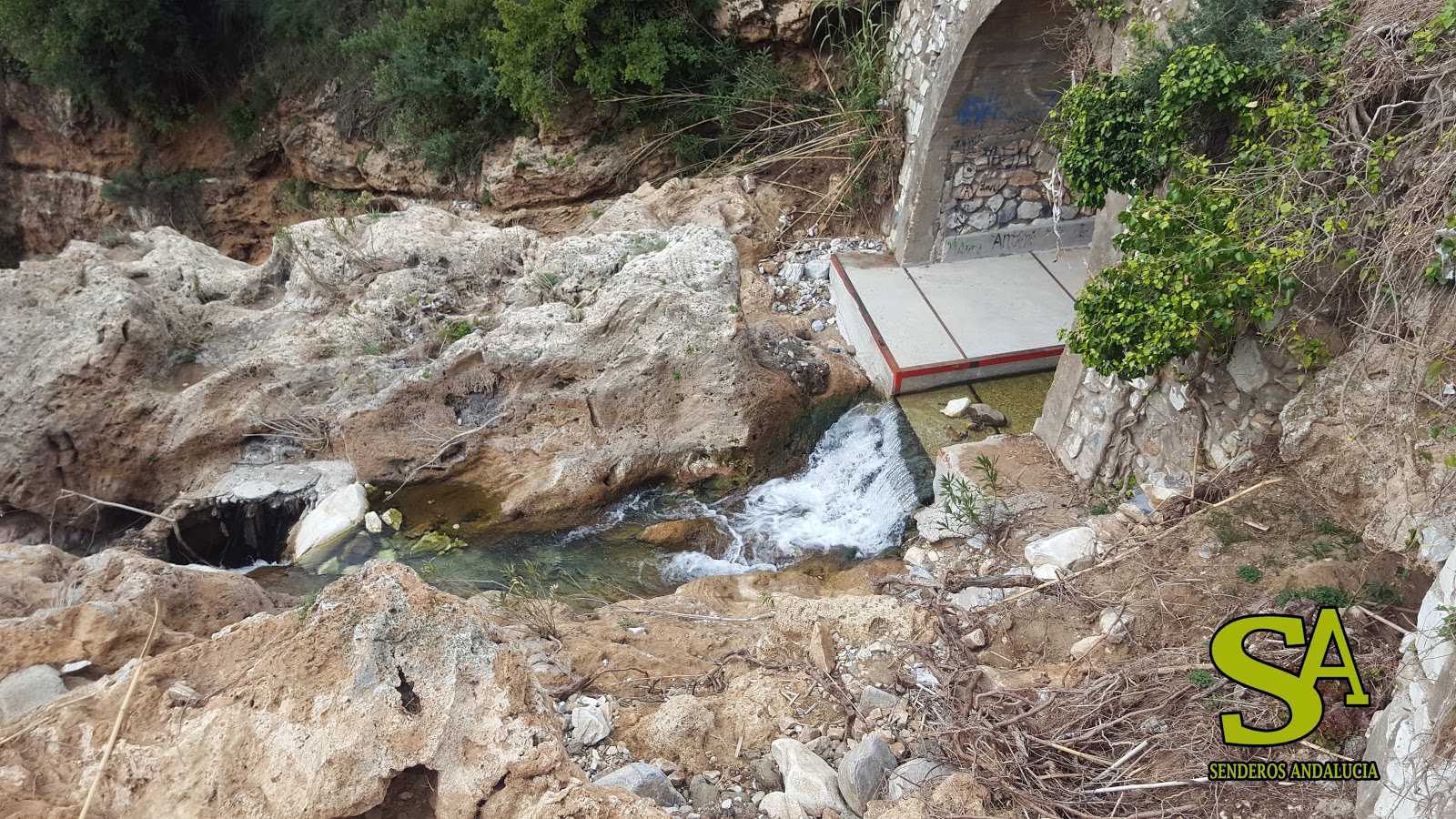 SENDERO BARRANCO BLANCO. RINCÓN SINGULAR. RUTA ACUÁTICA RÍO ALAMINOS ...